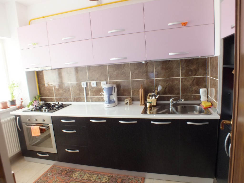 Bucatarie la Comanda din Pal Melaminat in orasul Bacau. Suna acum